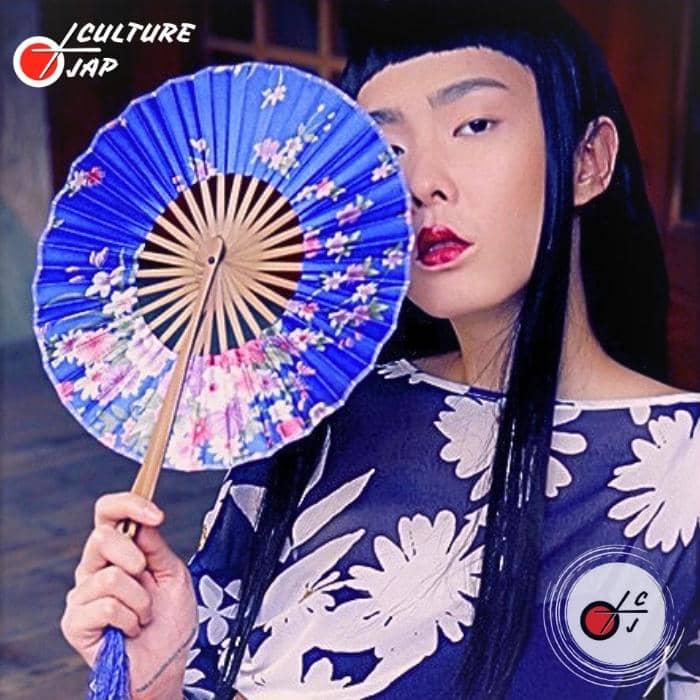 Éventail rond pliable - Style Uchiwa Kabuki
